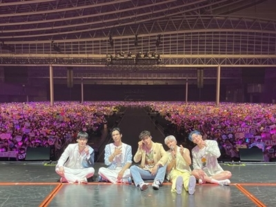 ASTRO、4年ぶりの日本単独公演で4万人が熱狂…流暢な日本語にファンも驚き「一生懸命準備した」｜スポーツソウル日本版