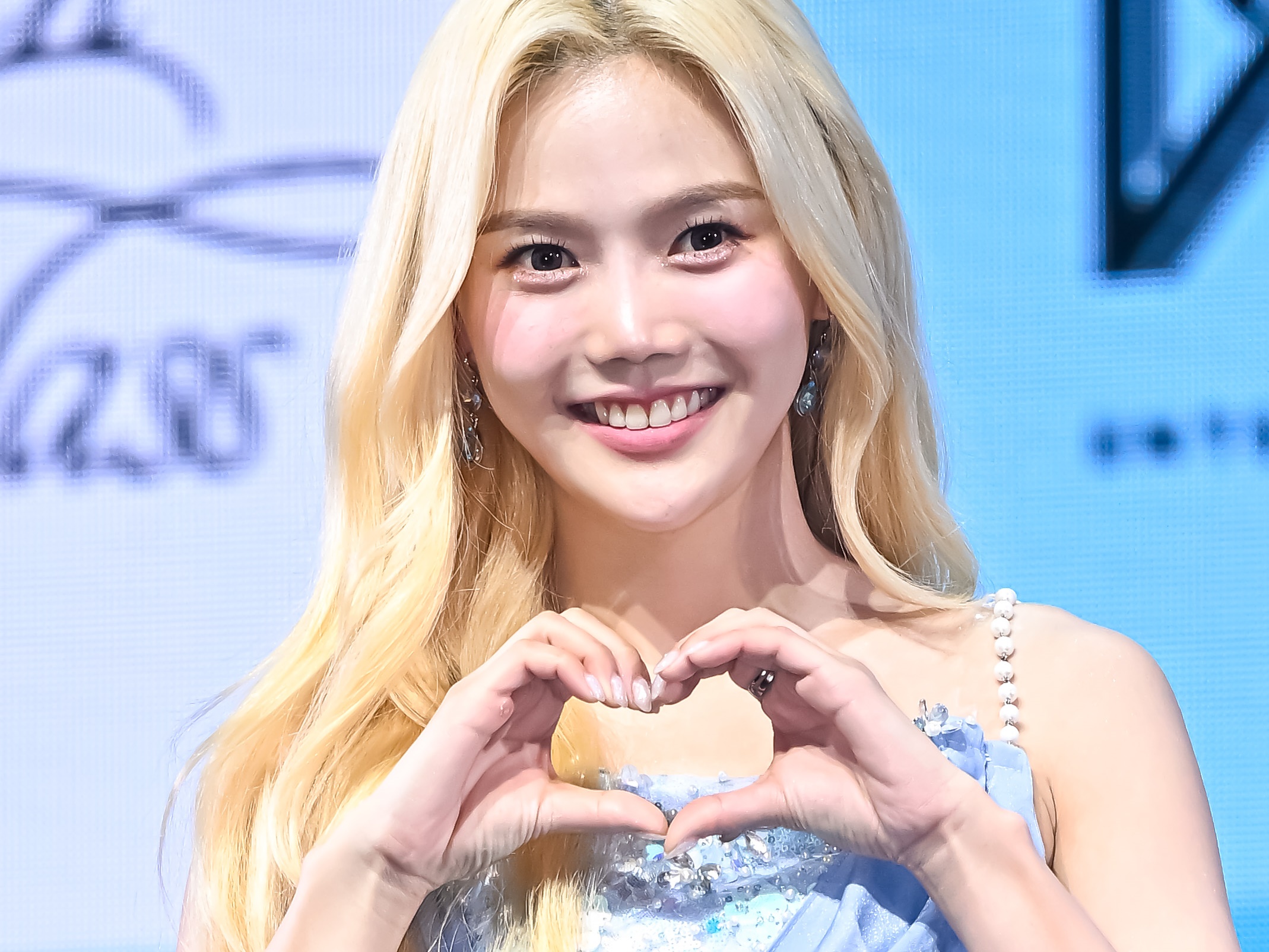 OH MY GIRLユア、アメリカのシンガーソングライターのMVでナレーションに参加｜スポーツソウル日本版