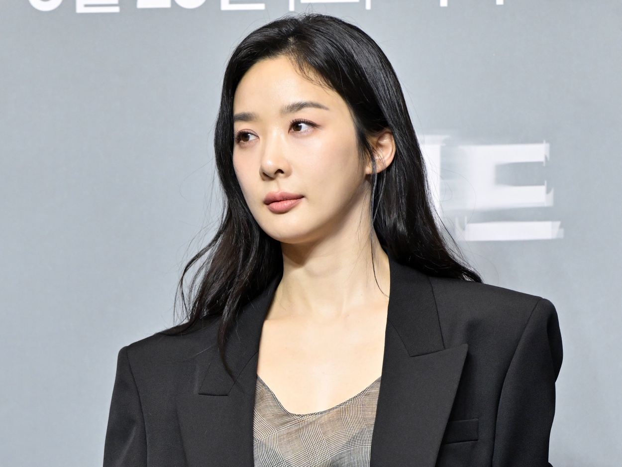 まさに女性が憧れる体型！“166cm・48kg”美人女優イ・チョンア、スタイルキープの秘訣を伝授｜スポーツソウル日本版