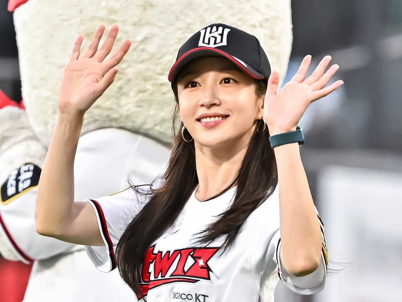 “10歳年上”医師と結婚するexid・ハニ、結婚式に向けて自分磨きに邁進?今回した施術とは【photo】|スポーツソウル日本版