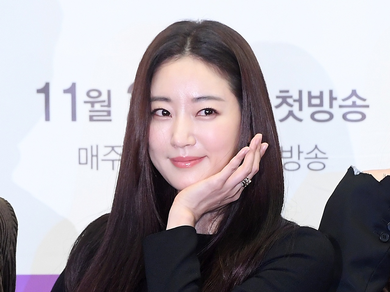 “173cm・49kg”ミスコリア出身韓国女優（46）、「アラフィフに見えない」驚愕のミニ丈テニスウェア【PHOTO】｜スポーツソウル日本版