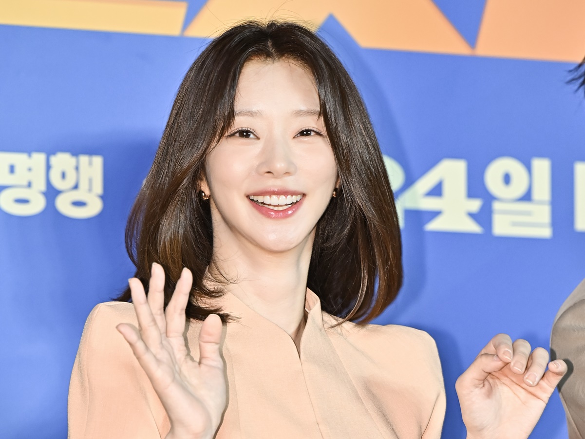 これは惚れる…『涙の女王』女優イ・ジュビン(34)、何気ない日常でも際立つ美麗ビジュアル【photo】|スポーツソウル日本版