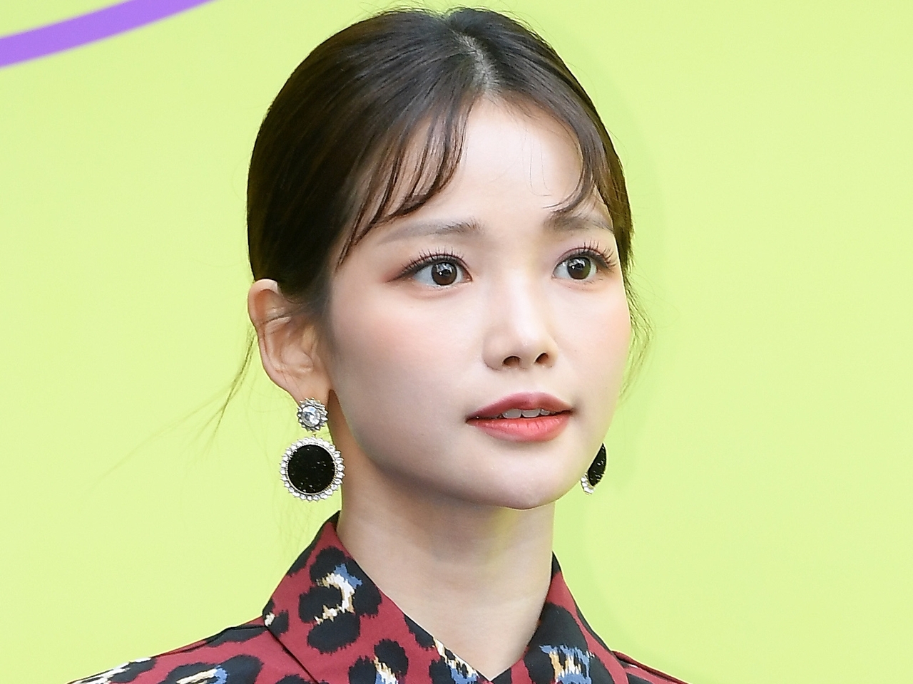 NHK朝ドラ女優ハ・ヨンス、ほっそり美脚に目が行くミニスカSHOT！34歳と思えない童顔ビジュ【PHOTO】｜スポーツソウル日本版