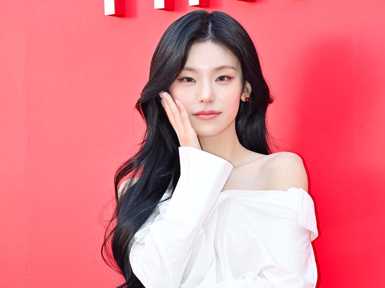 ITZY・イェジ、ソロデビュー曲『Air』のティーザー公開に期待高まる！圧巻の非現実的ビジュ｜スポーツソウル日本版